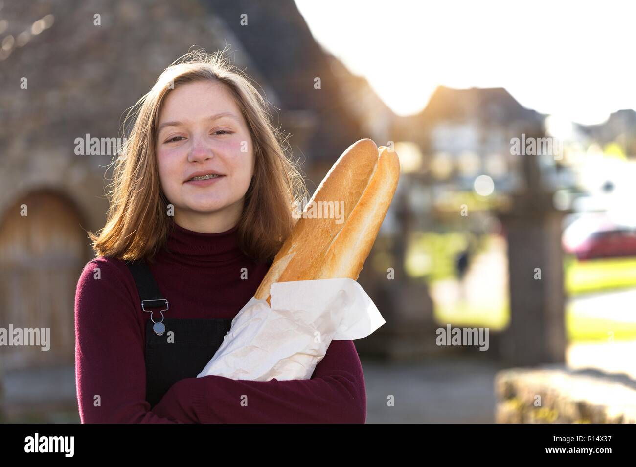 Pretty french girl hi-res stock photography and images - Alamy