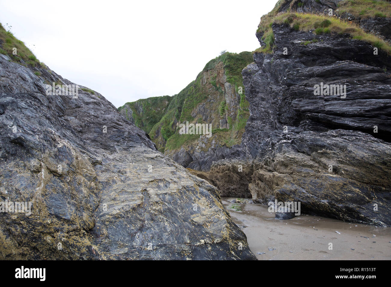 Cliffs of Cornwall Rocky Stock Photo - Alamy