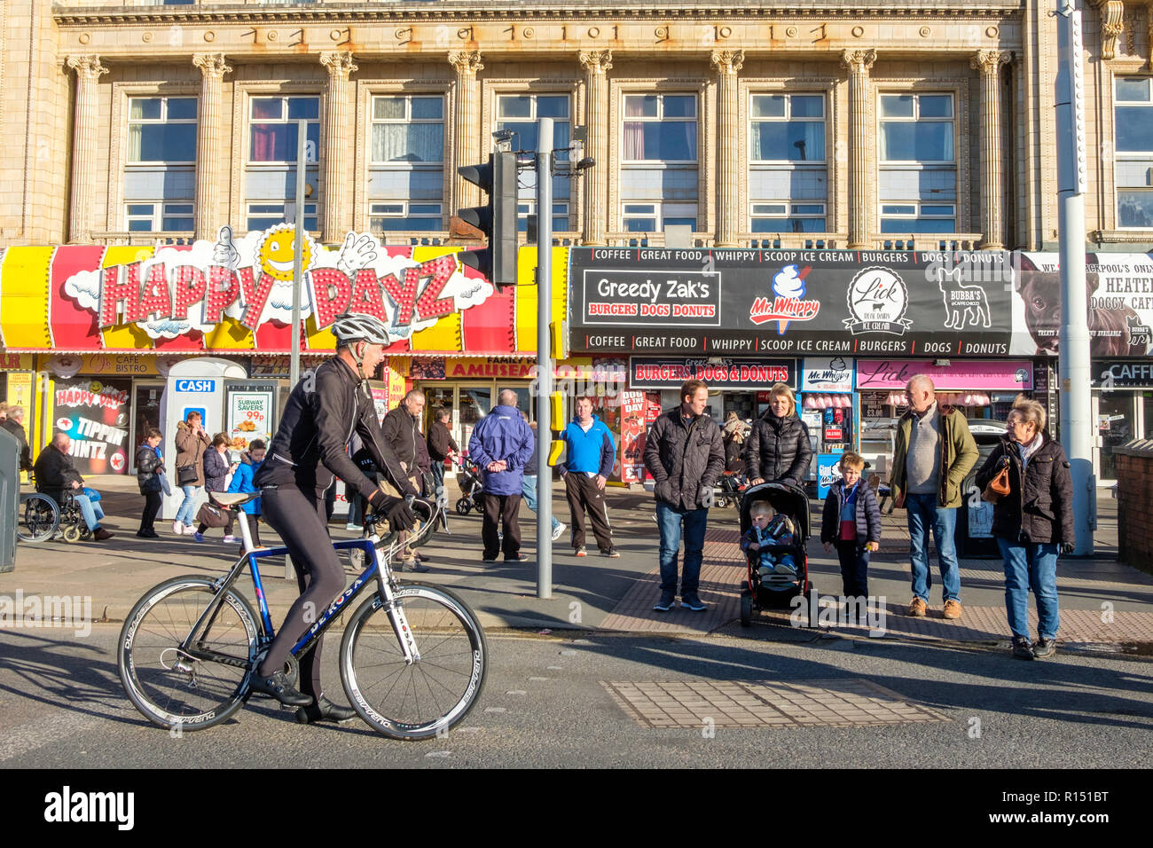 Blackpool seaside front lancashire hi-res stock photography and images ...