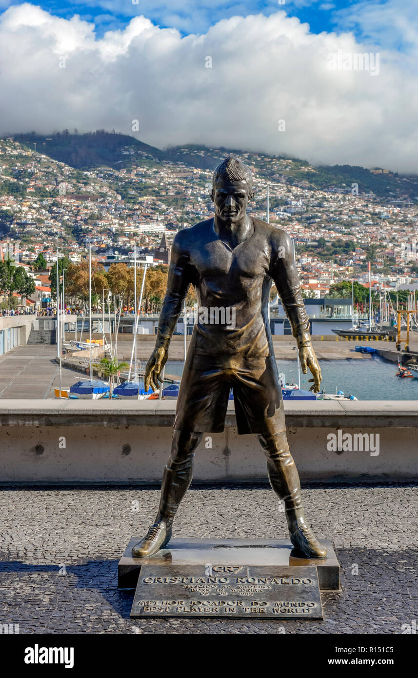 Funchal madeira portugal statue hi-res stock photography and images - Alamy