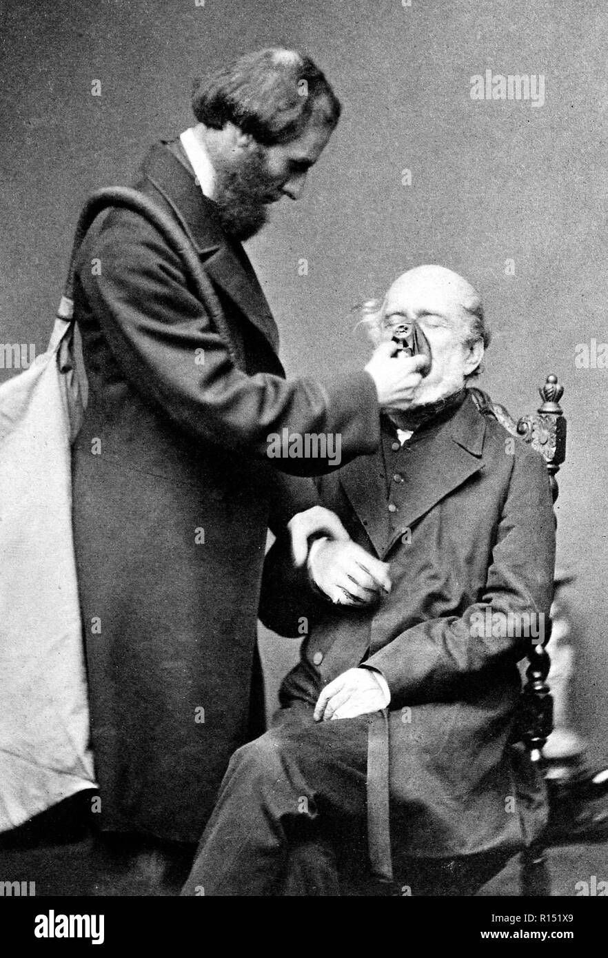 Chloroform Black and White Stock Photos & Images - Alamy