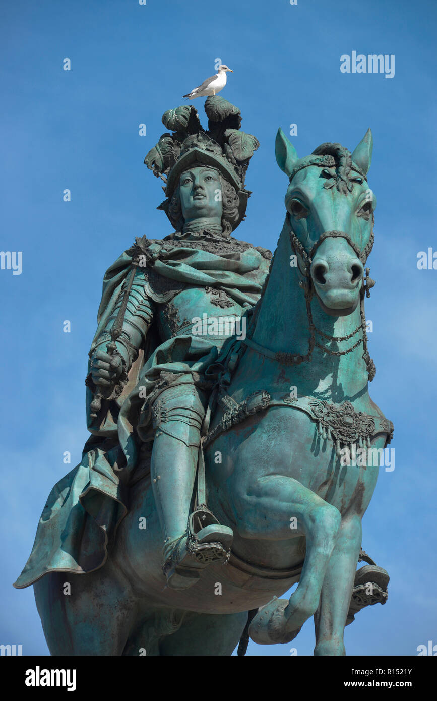 Equestrian statue of king jose i of portugal hi-res stock photography ...