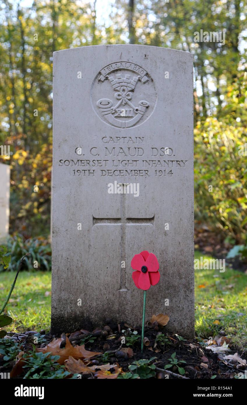 The grave of Captain Charles Carus Maud of the 1st Battalion Somerset ...