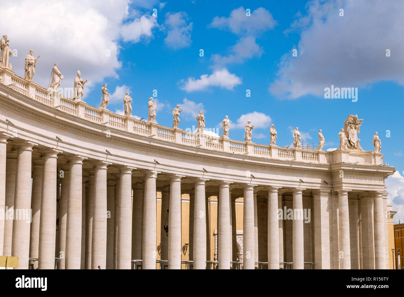 Ionic colonnade hi-res stock photography and images - Alamy