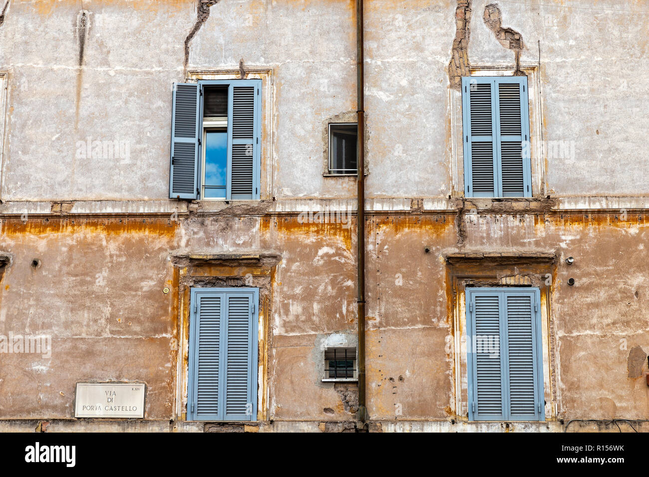 the colorful and beautiful Italian houses and ancient windows Stock ...