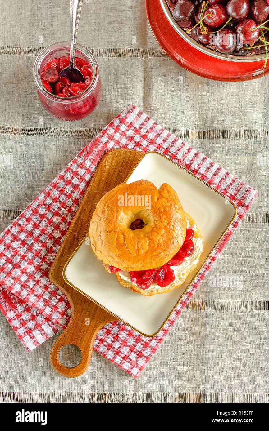 Bagel cream cheese jam hi-res stock photography and images - Alamy