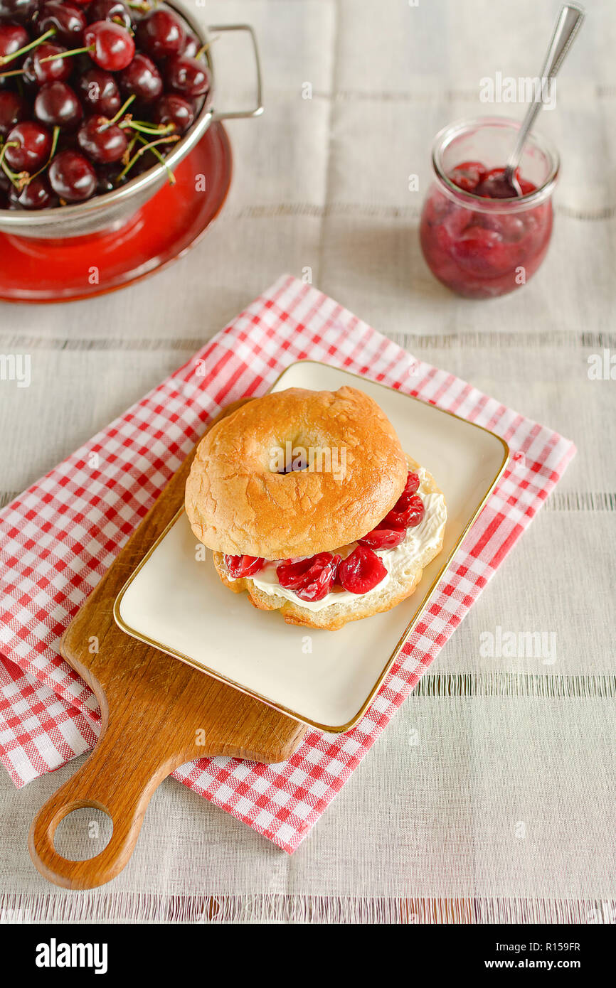 Bagel cream cheese jam hi-res stock photography and images - Alamy