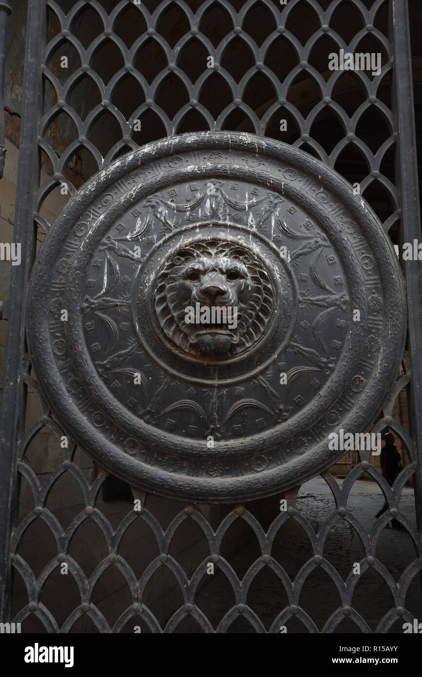Cast iron Shield of lion head on gate at Gillander House, 8 Netaji ...
