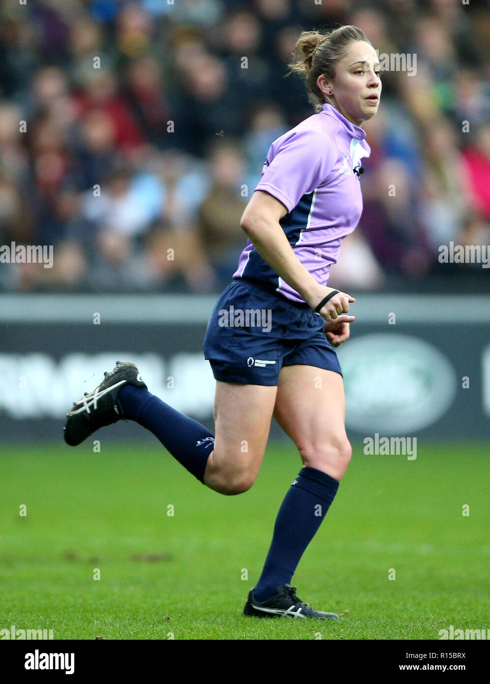 Rugby referee sara cox hi-res stock photography and images - Alamy