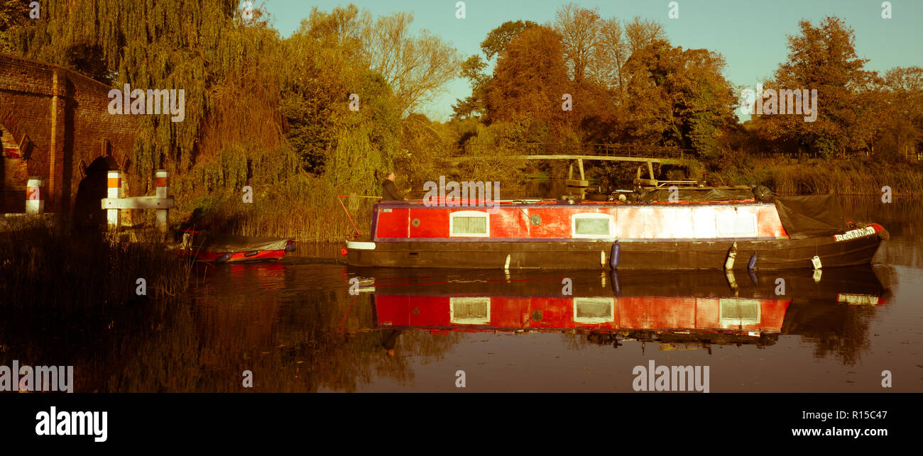 Narrow Boat Passing Under, Sonning Bridge, River Thames, Sonning ...