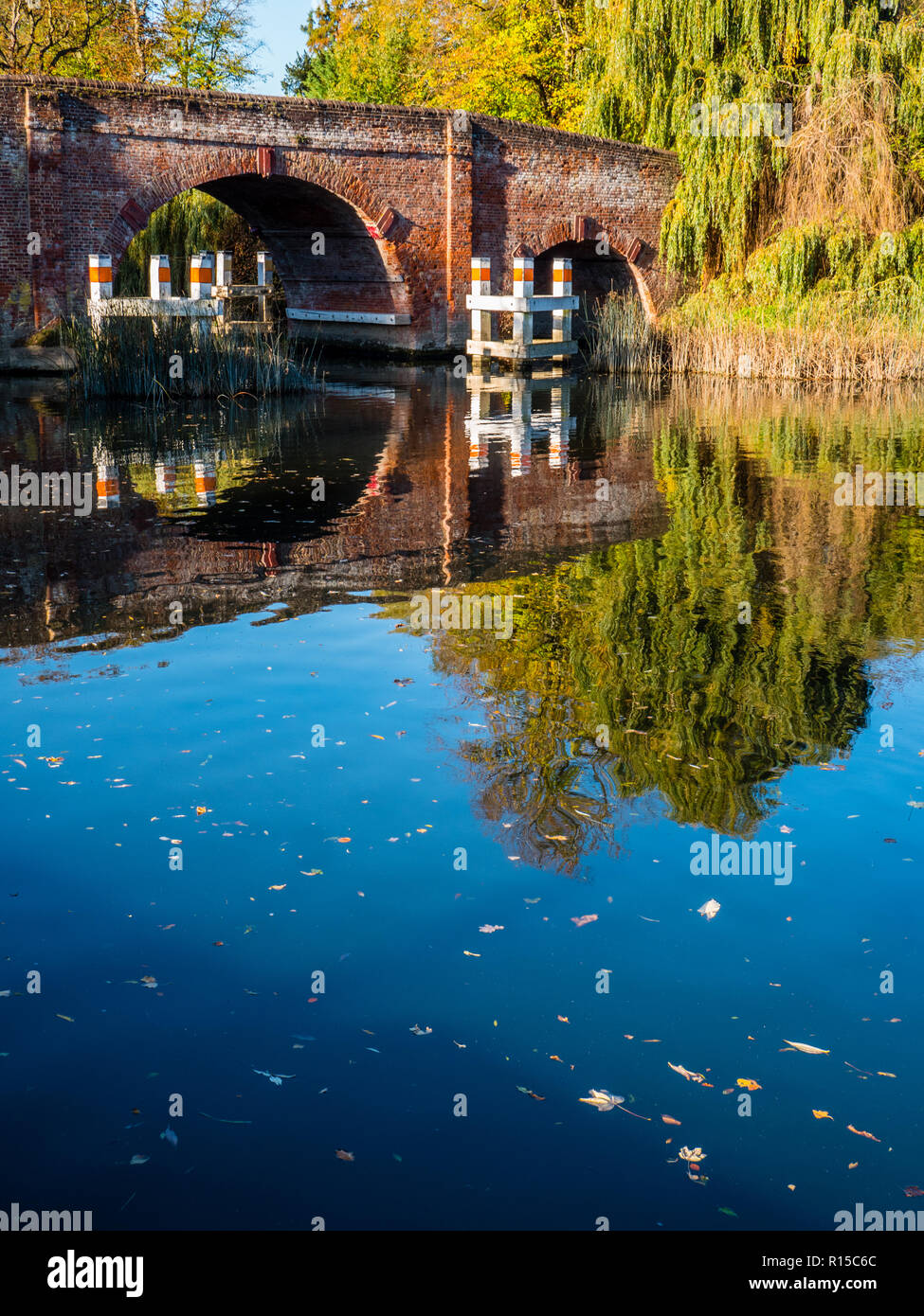 Sonning Bridge, River Thames, Sonning, Reading, Berkshire, England, UK ...
