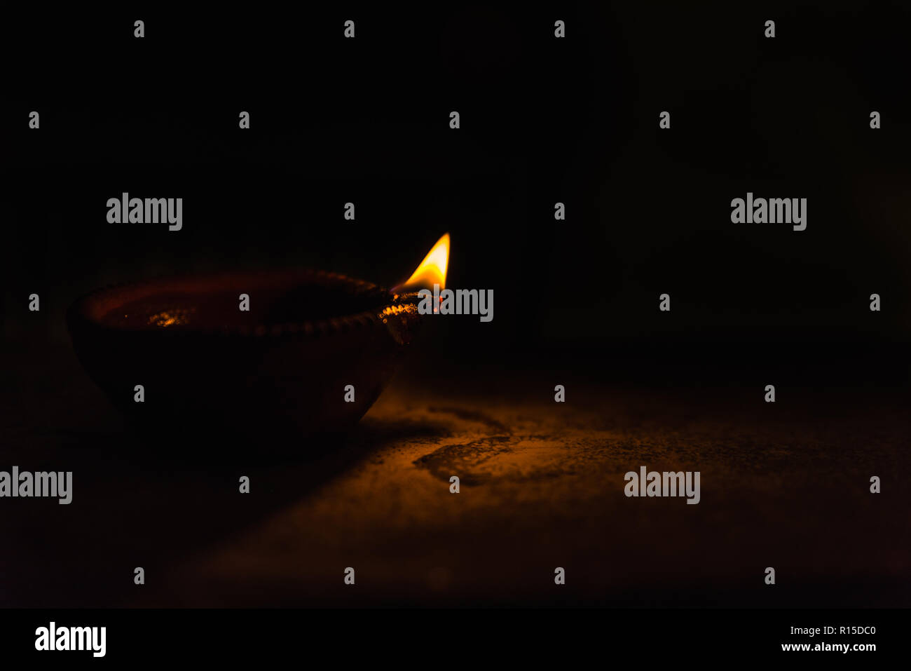 Diwali light using traditional diwa made of earth soil Stock Photo - Alamy