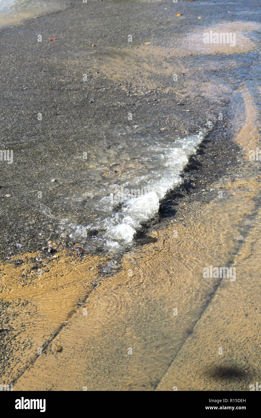 Burst water main gushing hi-res stock photography and images - Alamy