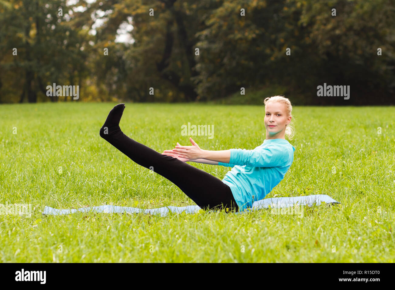 Yoga boat hi-res stock photography and images - Alamy