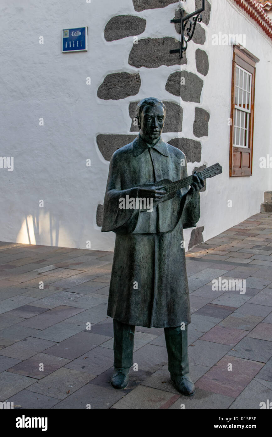 Timple hi-res stock photography and images - Alamy