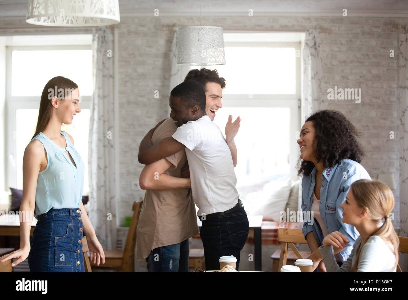 Student students best friends hi-res stock photography and images - Alamy