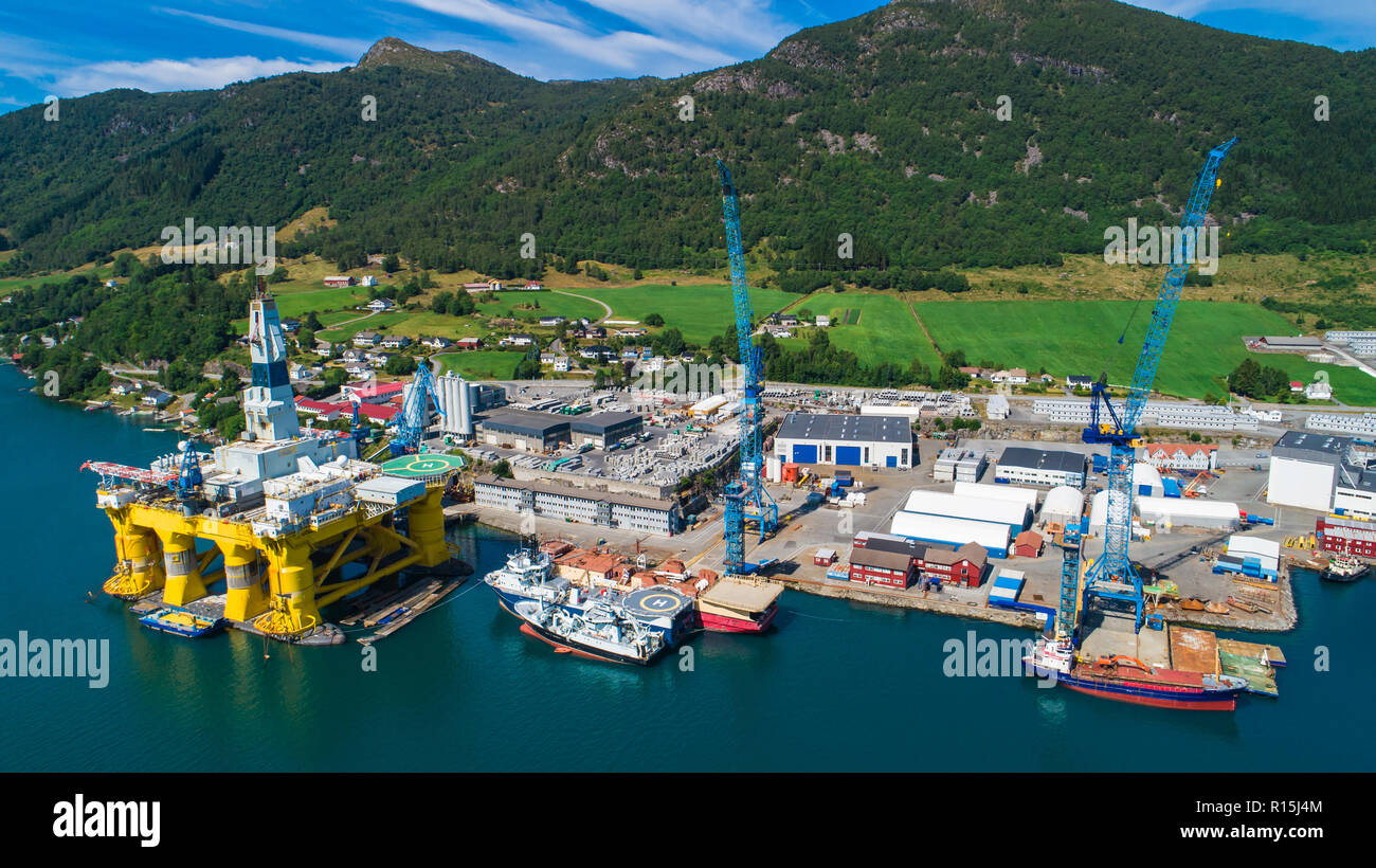 Oil rigs under maintenance near Olen, Norway Stock Photo - Alamy