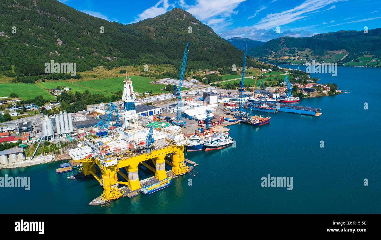 Oil rigs under maintenance near Olen, Norway Stock Photo - Alamy