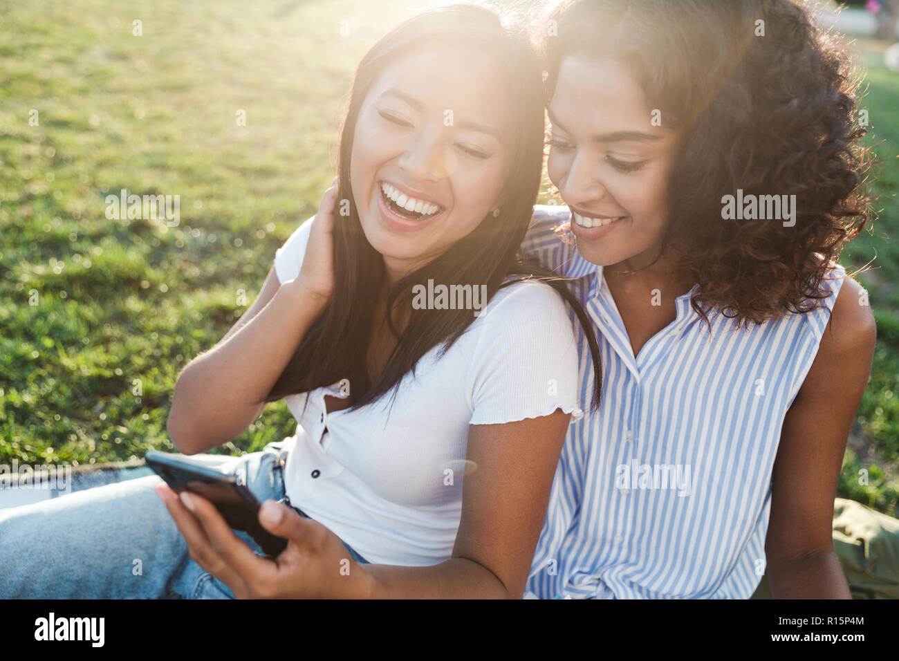 College girls talking book hi-res stock photography and images - Alamy