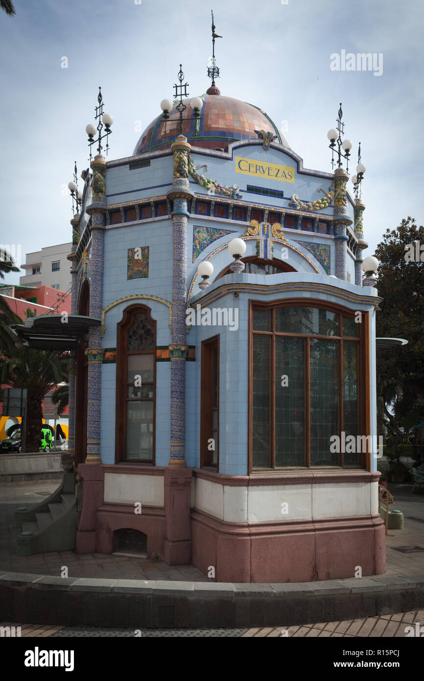 Leon food chain hi-res stock photography and images - Alamy