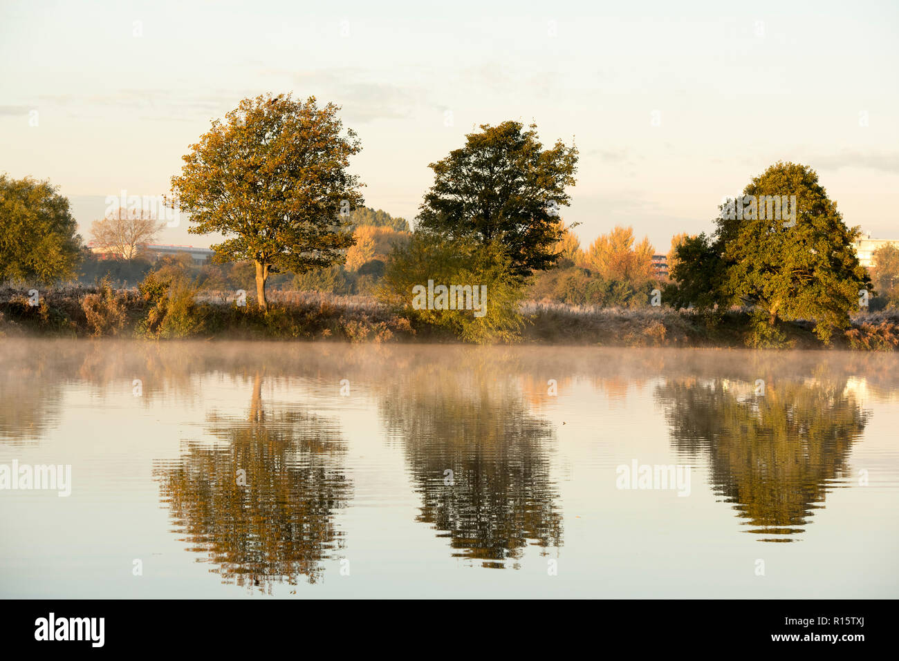 Misty morning reflections at Colwick Country Park in Nottingham ...