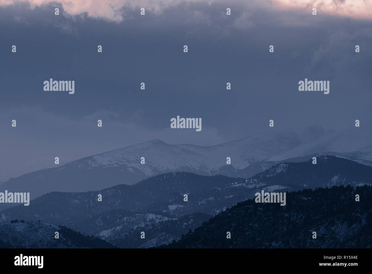 Arctic landscape snow barren hi-res stock photography and images - Alamy