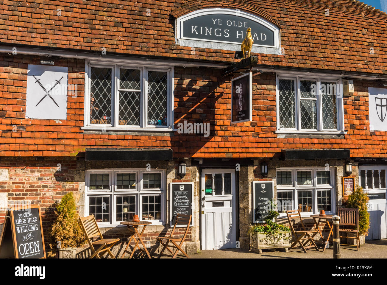 The historic King's Head Inn, Battle, East Sussex,England Stock Photo ...
