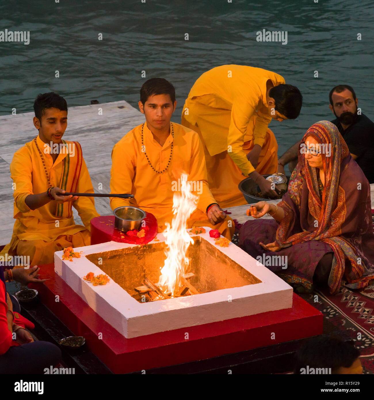 Devotional Ritual performance during Ganga Aarti, Rishikesh, Dehradun ...