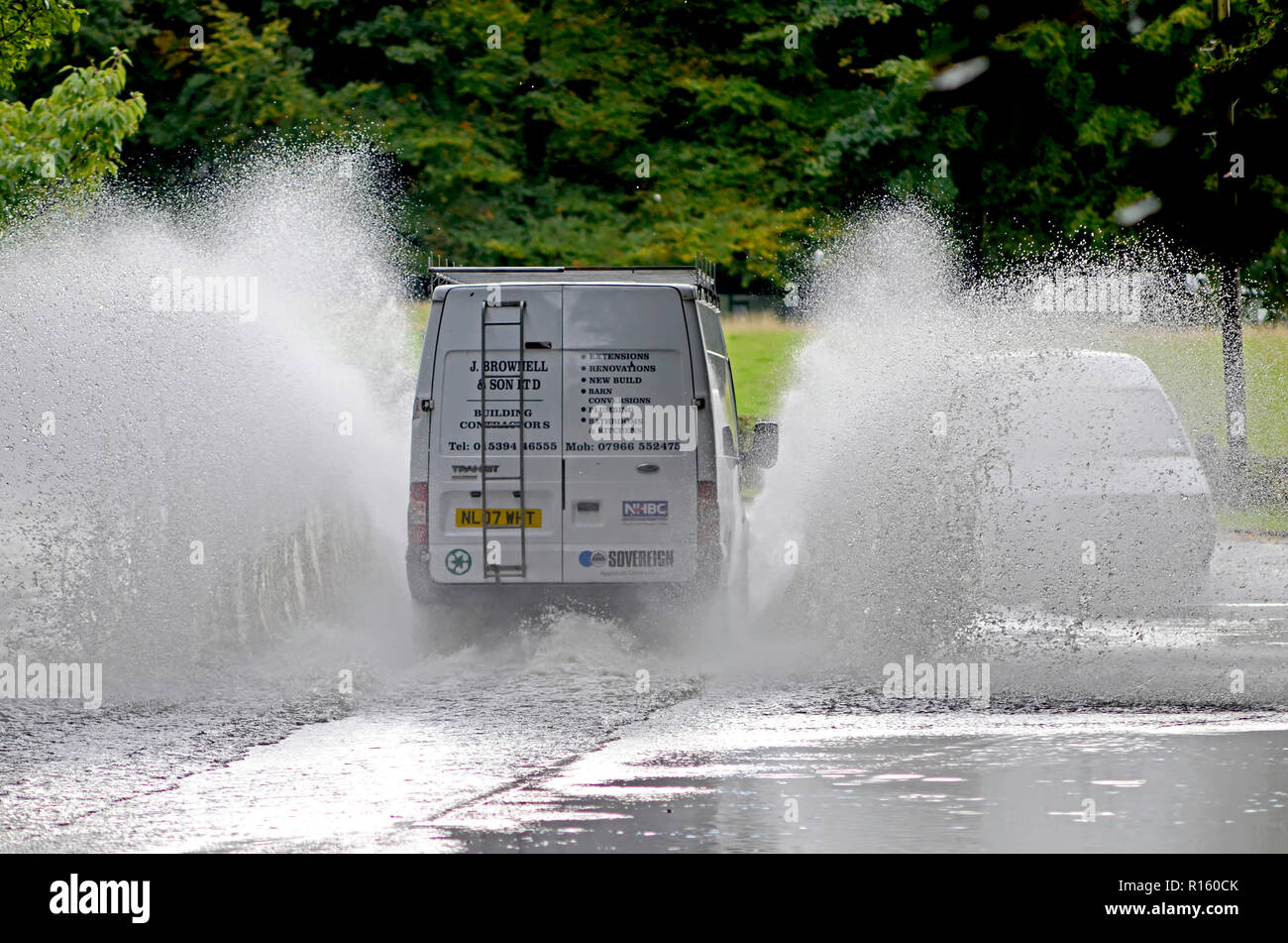 Driving through flood water hi-res stock photography and images - Alamy