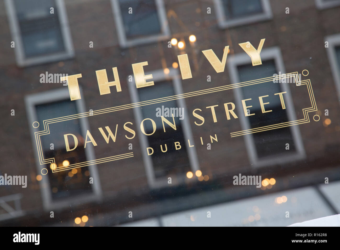 Ivy restaurant sign hi-res stock photography and images - Alamy