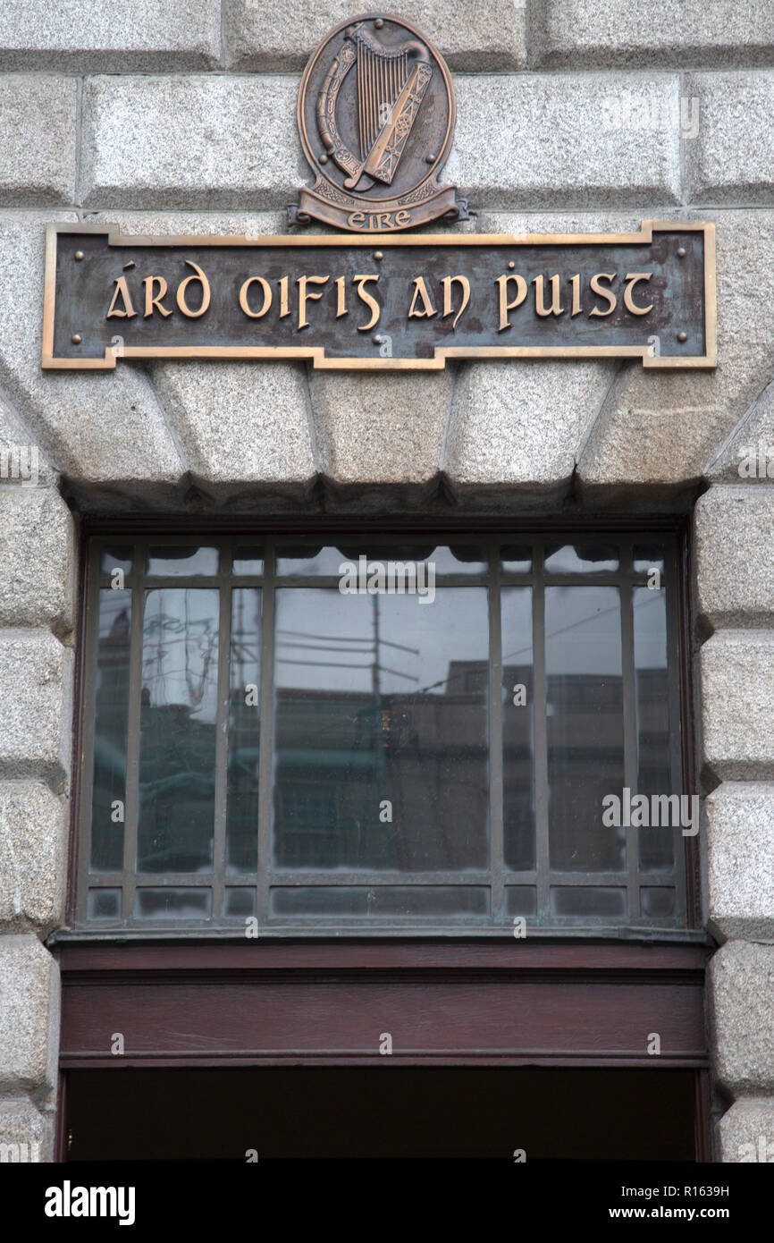 Ireland post office sign hi-res stock photography and images - Alamy