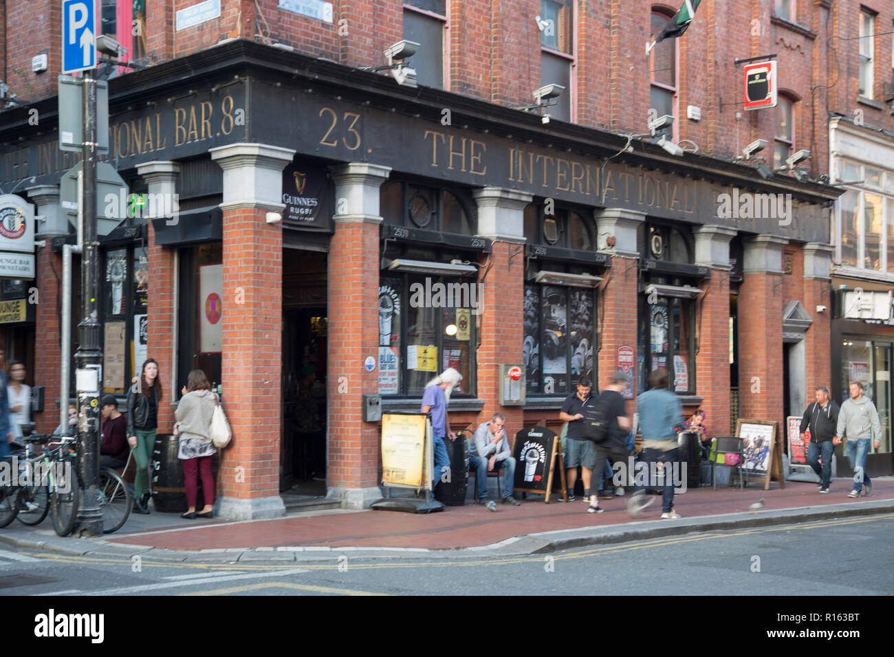 The international bar dublin hi-res stock photography and images - Alamy