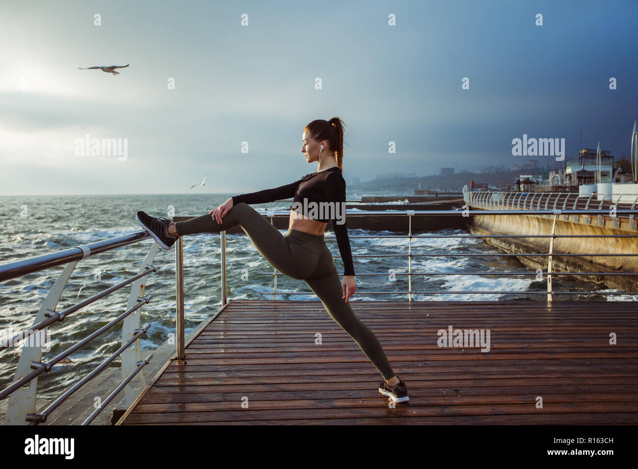 Lean muscles athlete hi-res stock photography and images - Alamy