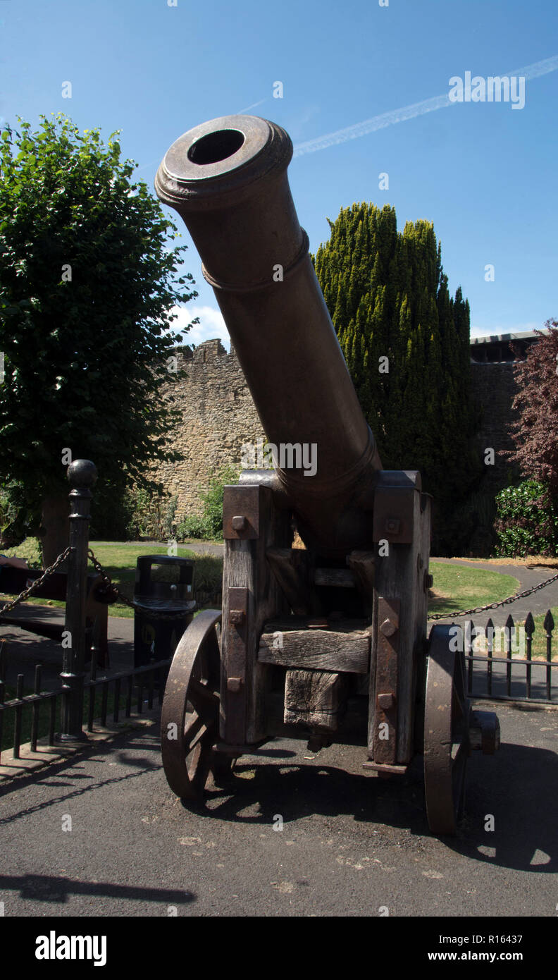 Sevastopol cannon hi-res stock photography and images - Alamy