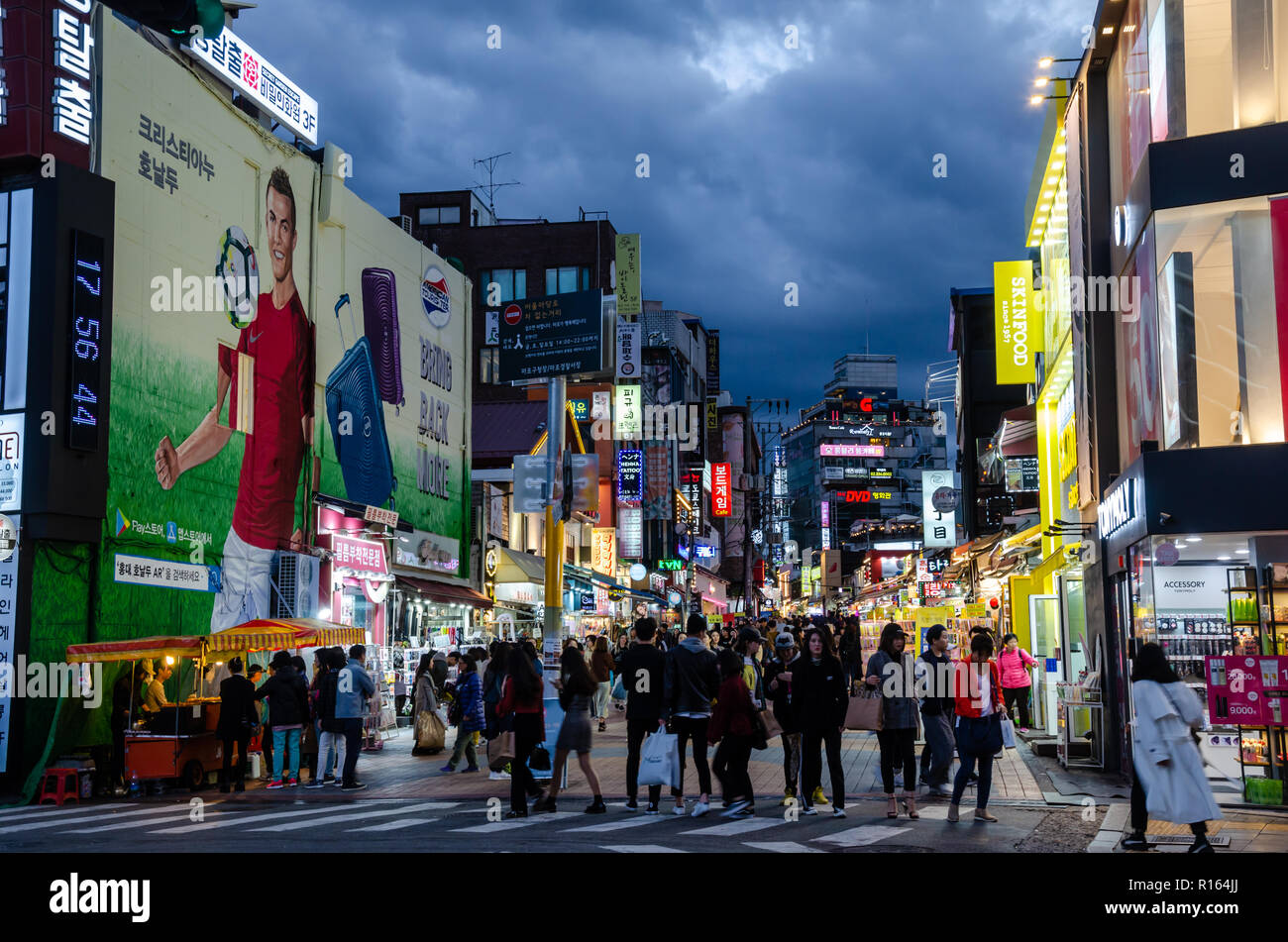 The Seogyo-Dong, Hongdae area of Seoul in South Korea, busy with people ...