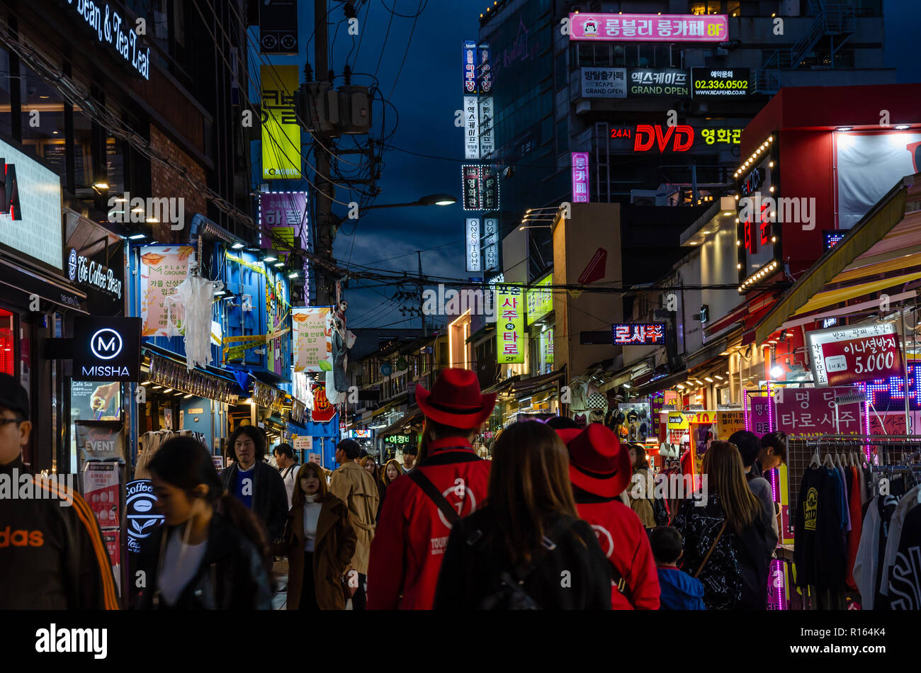Hongdae night hi-res stock photography and images - Alamy