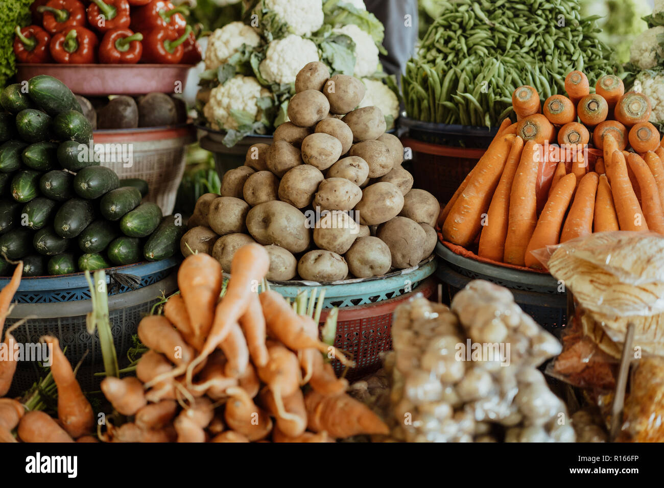 vegetable in traditional market in asia Stock Photo - Alamy