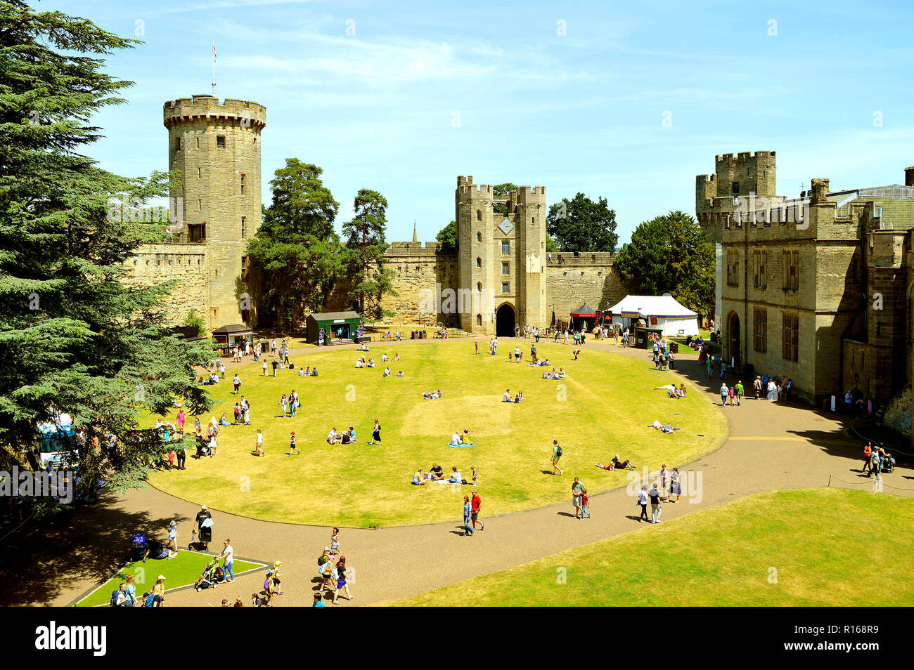 Warwick castle inside hi-res stock photography and images - Alamy