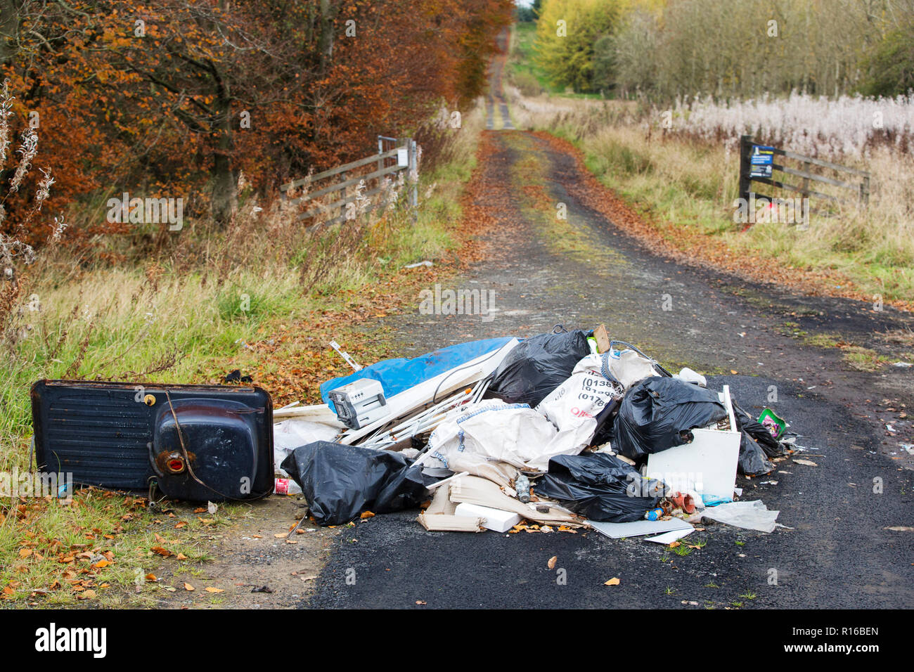 Fly tipping scotland hi-res stock photography and images - Alamy