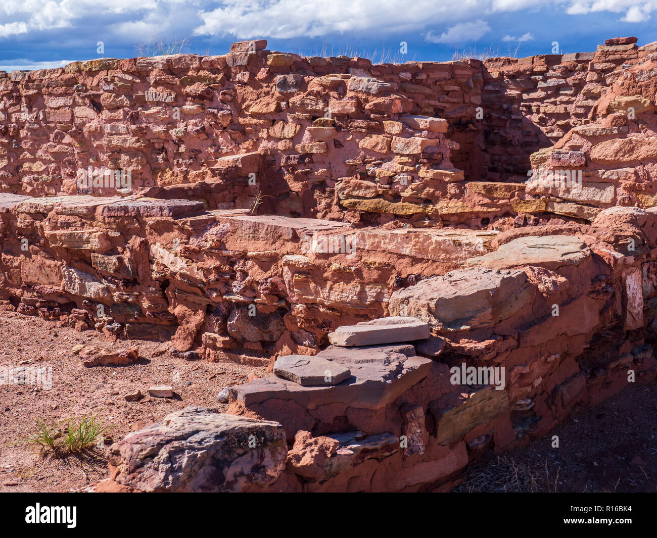 Homolovi ii ruins homolovi ruins hi-res stock photography and images ...