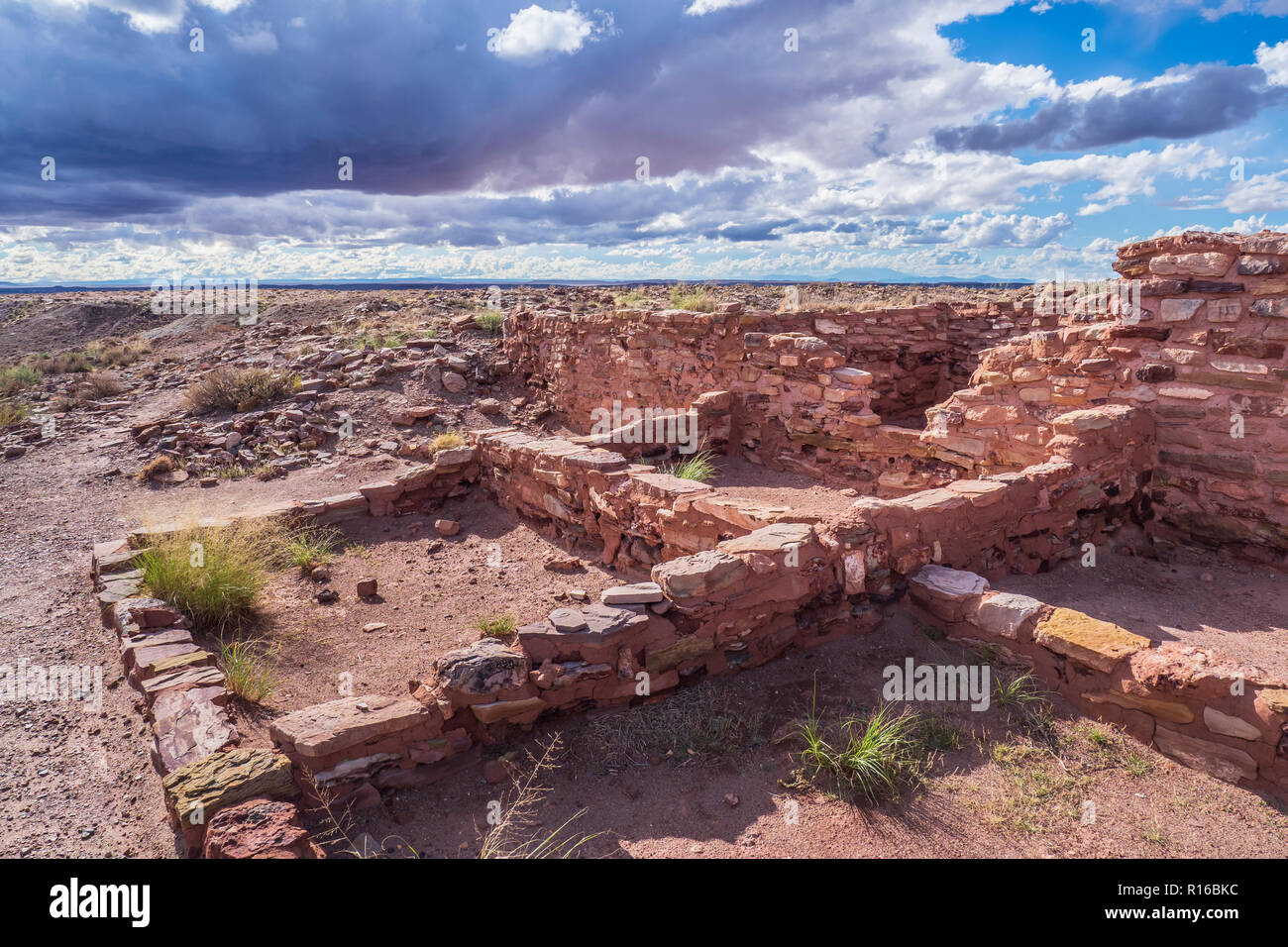 Homolovi ii ruins homolovi ruins hi-res stock photography and images ...