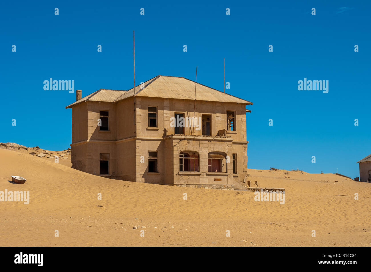 Kolmanskuppe, a ghost town on the Namibian Skeleton coast that had it ...