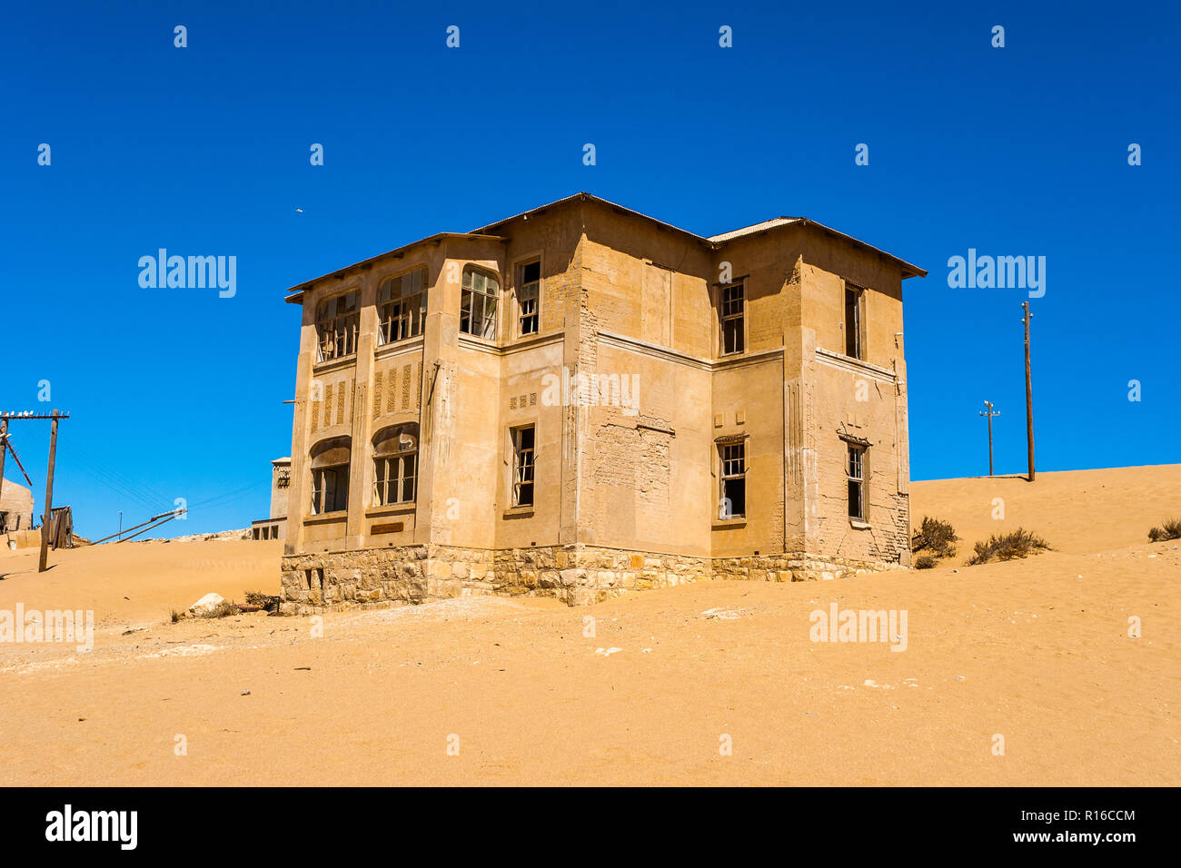 Kolmanskuppe, a ghost town on the Namibian Skeleton coast that had it ...