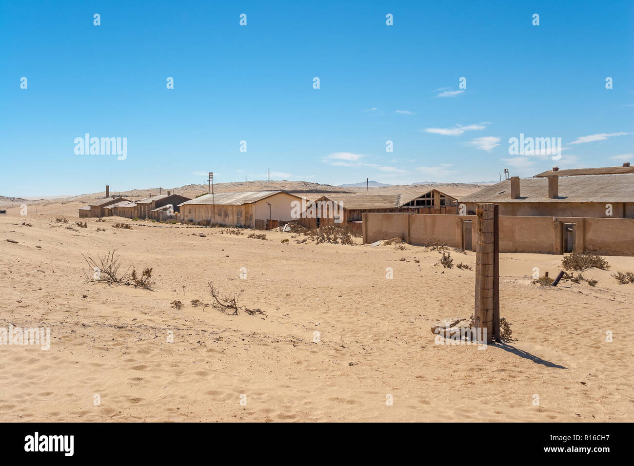 Kolmanskuppe, a ghost town on the Namibian Skeleton coast that had it ...