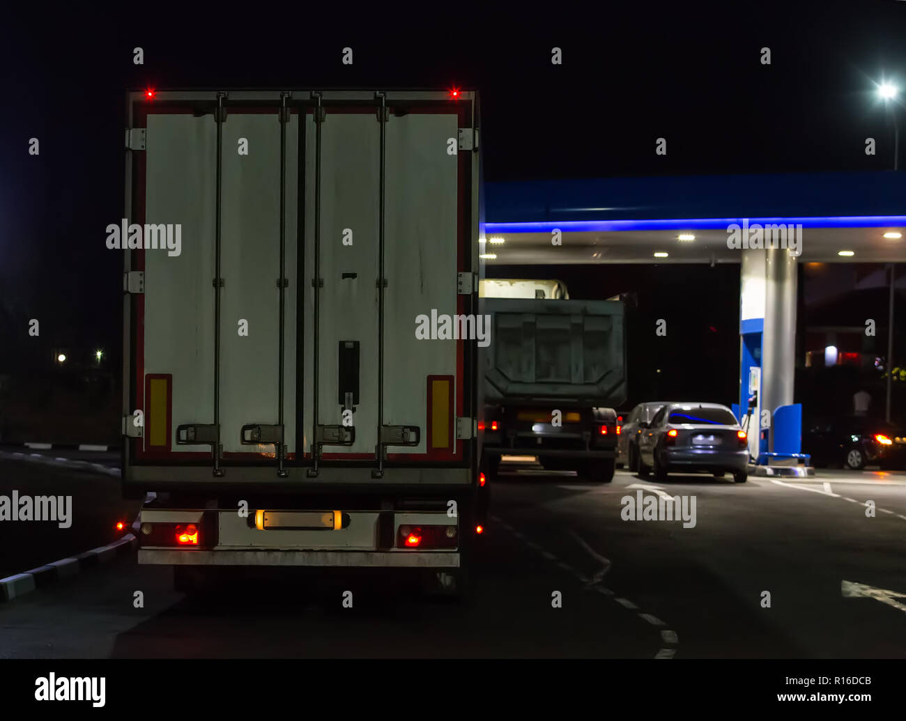 Night refuel hi-res stock photography and images - Alamy