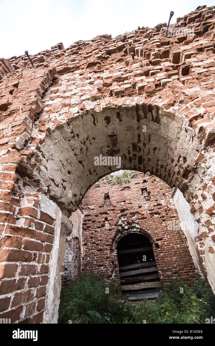 Arched brick architecture hi-res stock photography and images - Alamy