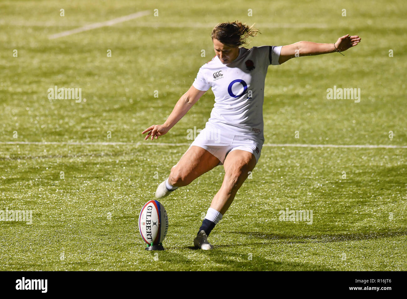 London, UK. 09th Nov, 2018. England's Taty Daley-McLean takes a ...