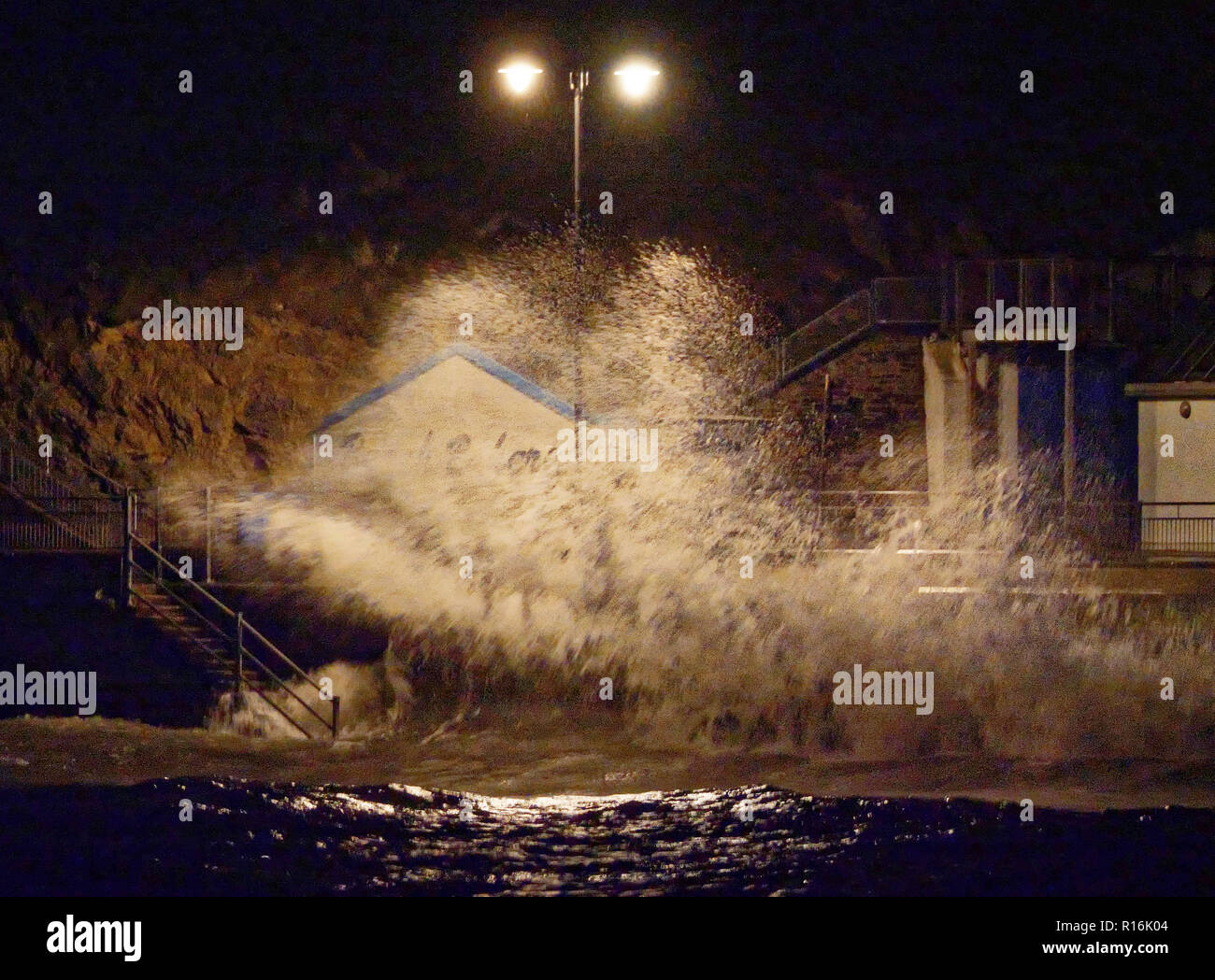 Newquay, Cornwall, UK. 9th Nov, 2018. UK Weather. Storms hit West ...