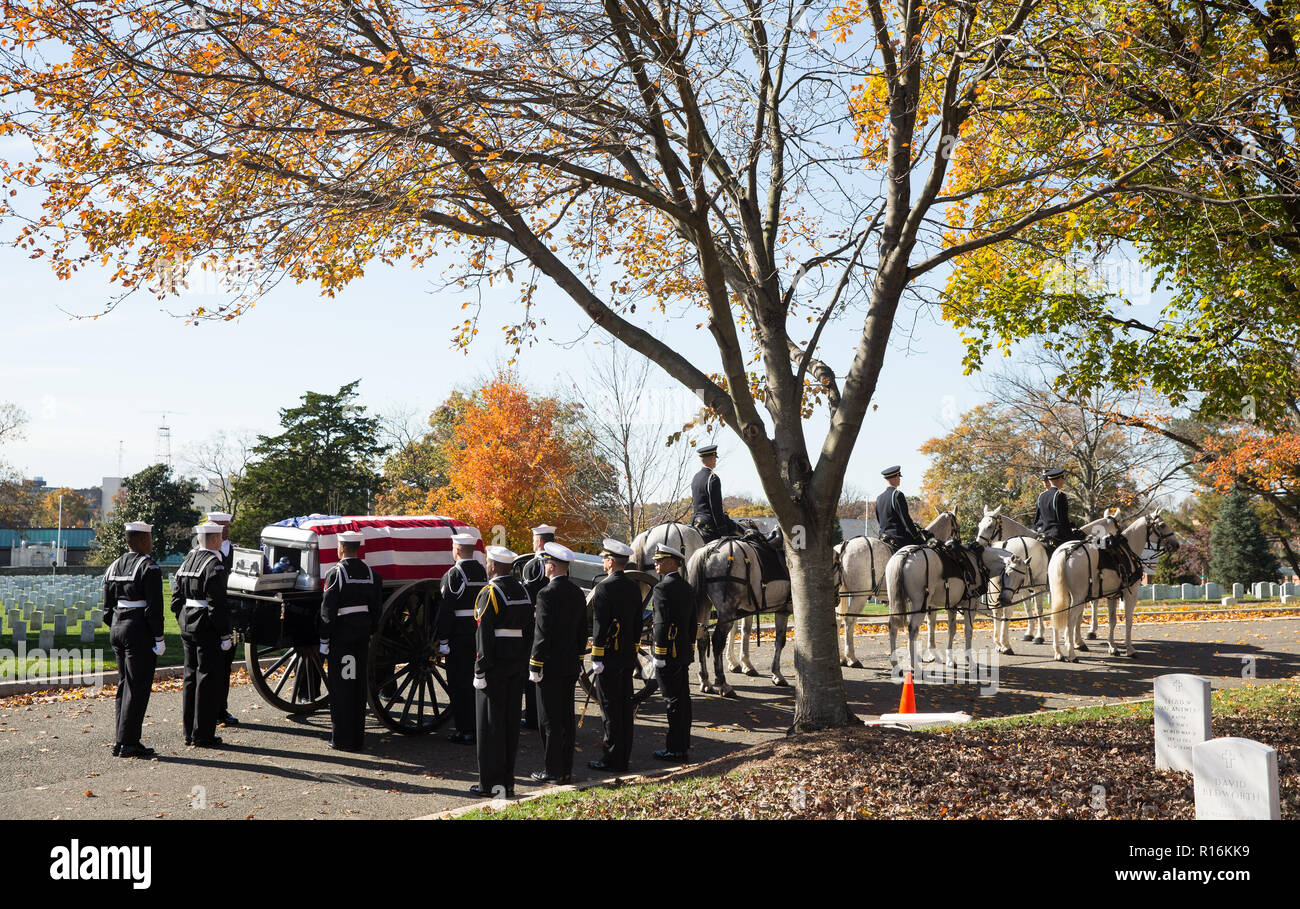 Arlington cemetery horse drawn caisson hi-res stock photography and ...