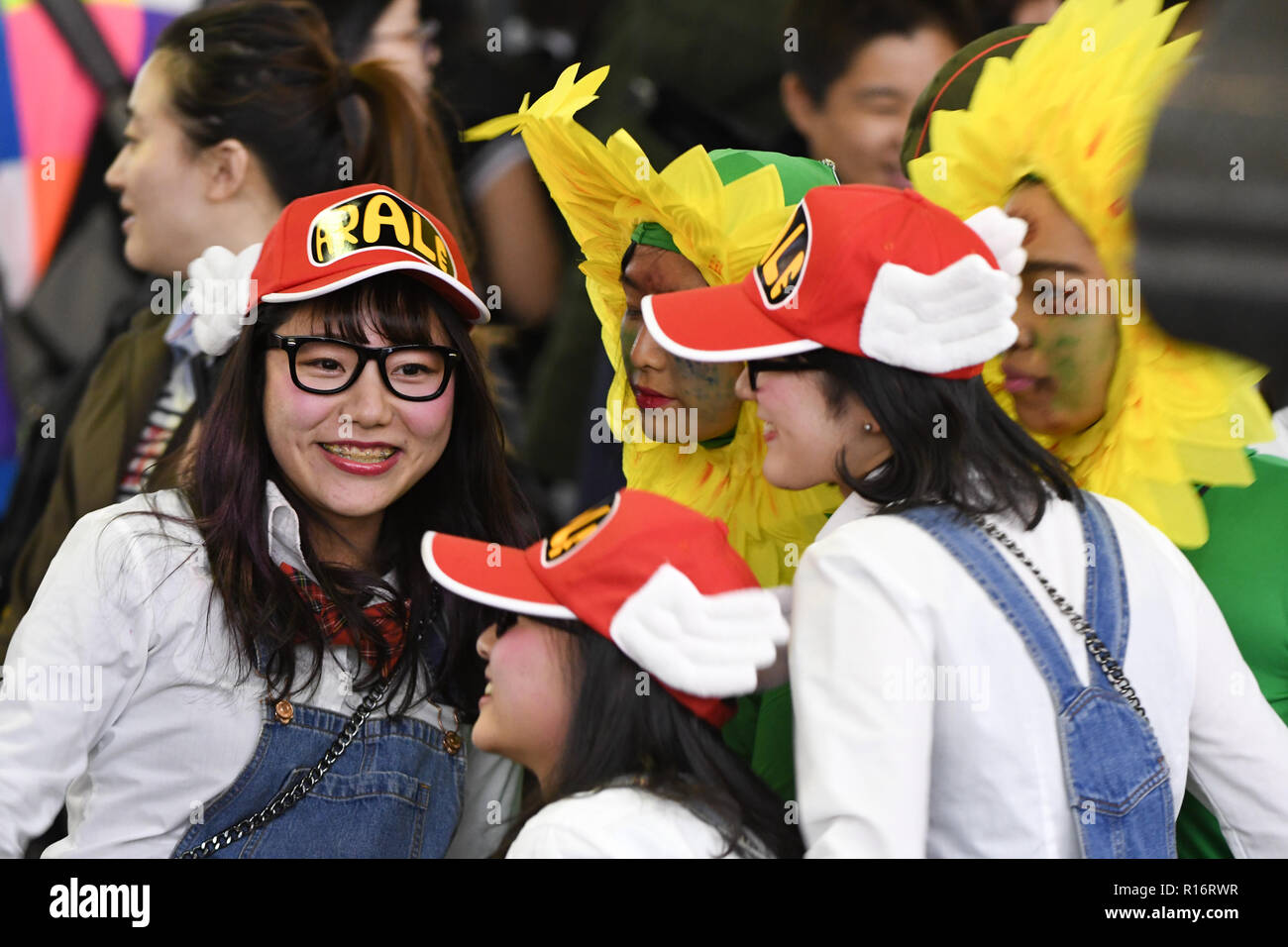 Shibuya, Tokyo, Japan. 31st Oct, 2018. Halloween goers dress up on ...